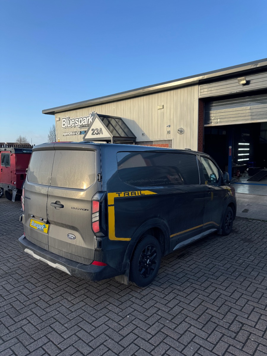 Ford Transit Custom (2024) 2.0 EcoBlue Chip Tuning Box Installation
